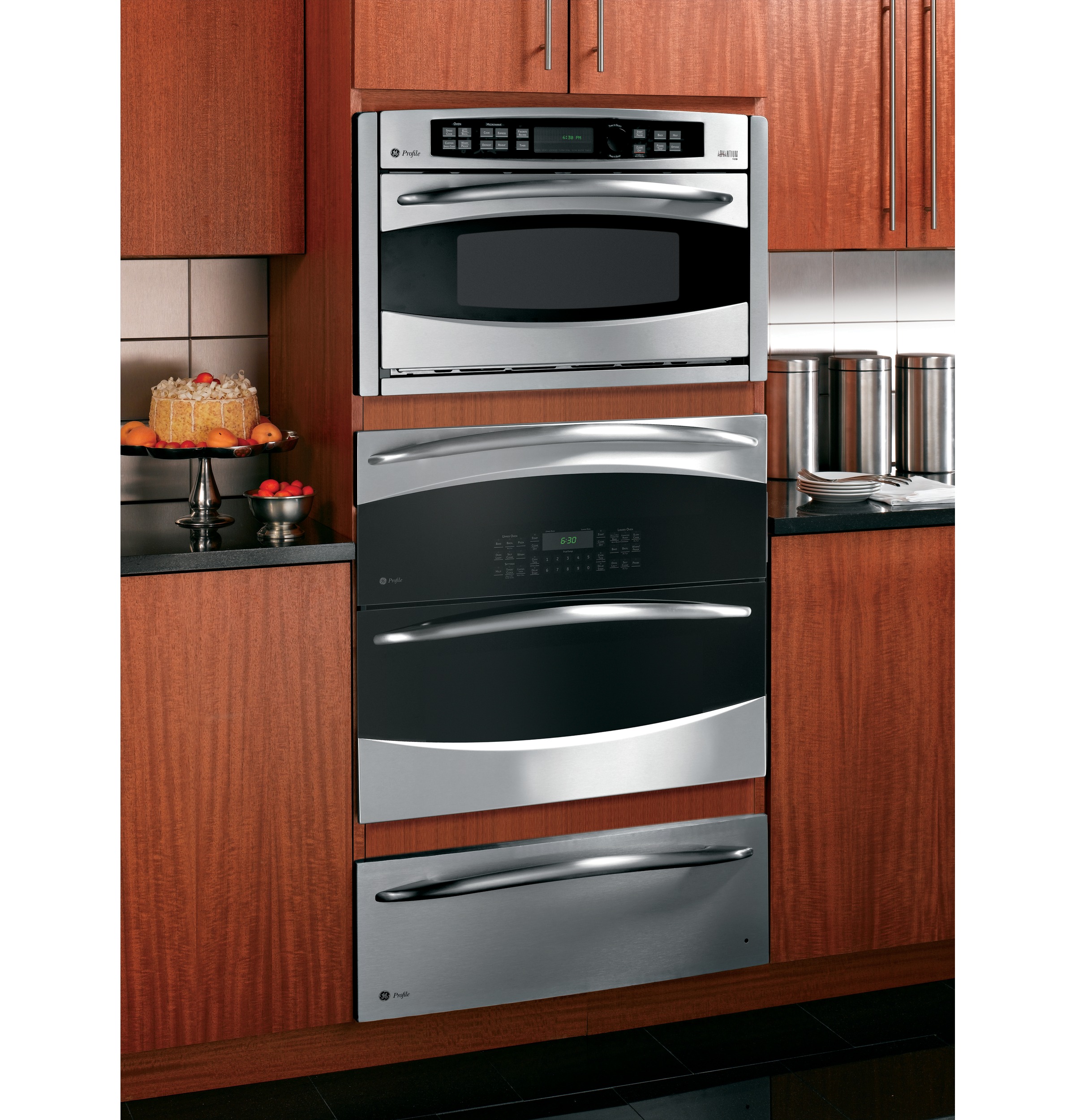 GE Cooks up Double Oven Versatility in One Small Space | GE Appliances ...
