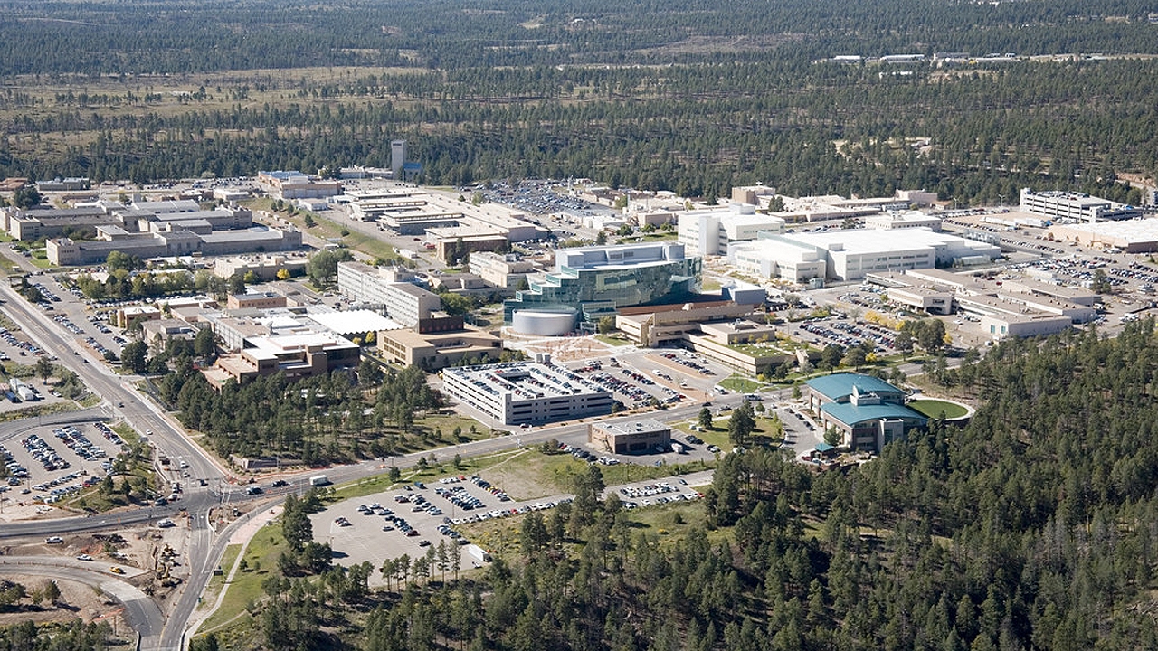 UNM, Los Alamos National Labs sign new cooperative joint faculty ...