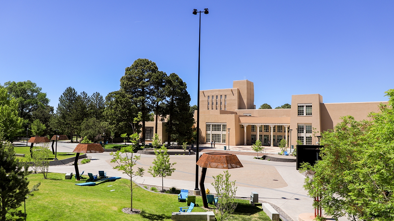UNM campus 'great room' wins industry award | UNM UCAM Newsroom