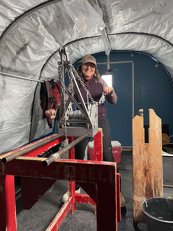 Finding answers in the coldest place on Earth | UNM UCAM Newsroom