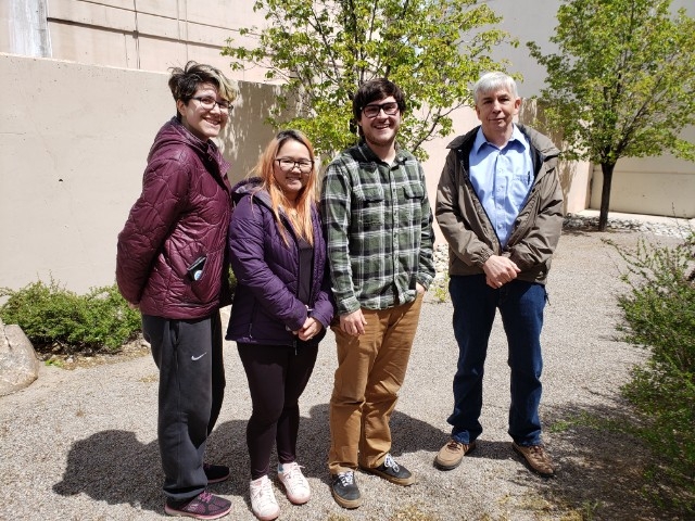 Photo | jim-sipos-with-students | UNM UCAM Newsroom