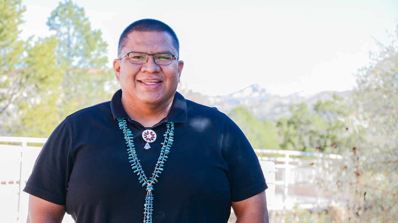 Watchman weaves UNM into his life | UNM UCAM Newsroom
