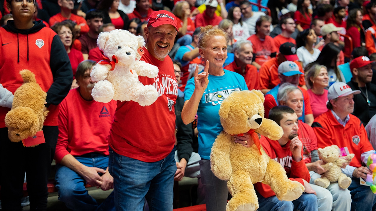 Teddy Bear Toss sets stage for BeKind UNM Feb. 12-16 | UNM UCAM Newsroom