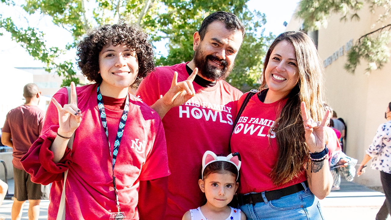 UNM's First-Year Family Day seeks event volunteers | UNM UCAM Newsroom