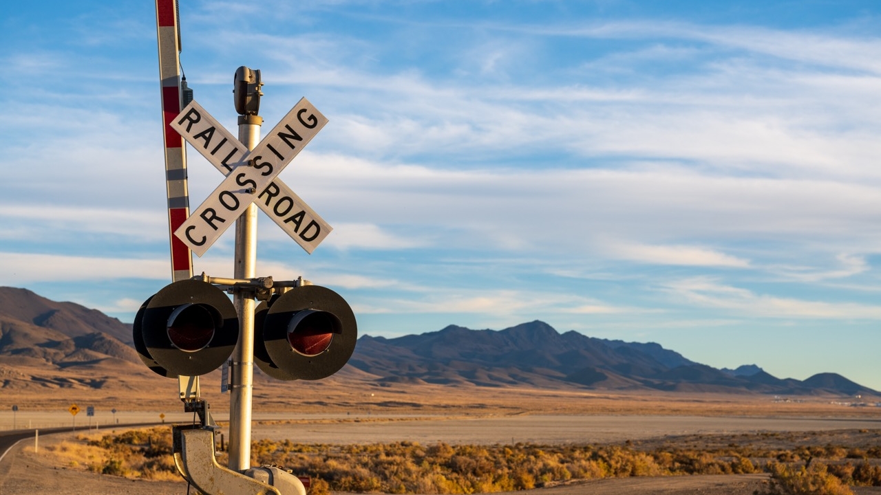 Right on track: Researchers use new tech to improve railroad safety ...