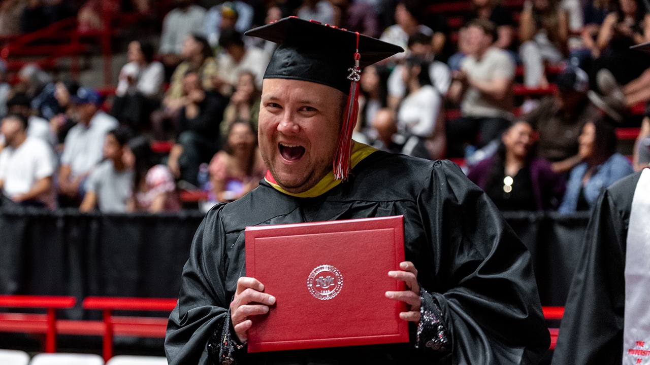 UNM celebrates Class of 2025 with two ceremonies | UNM UCAM Newsroom