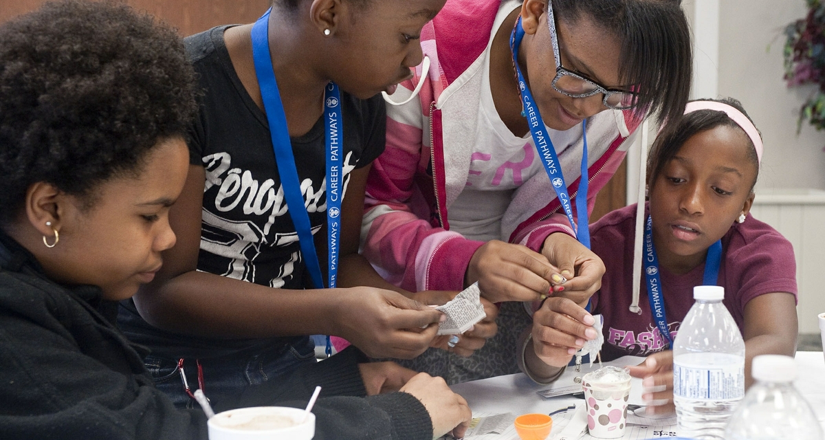 Photo | Egg Drop Engineering Competition | HII News