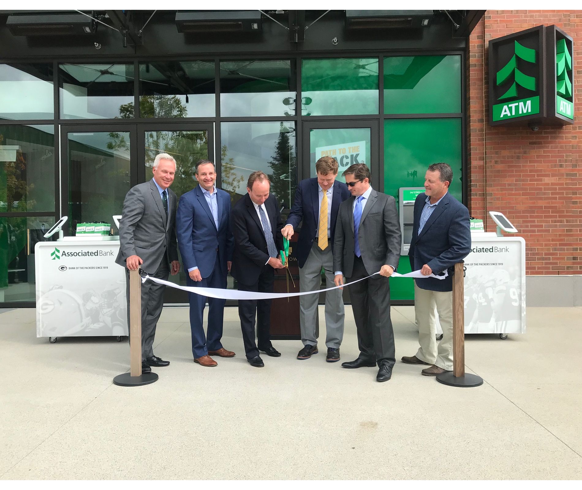 Associated Bank celebrates grand opening, one-of-a-kind branch in ...