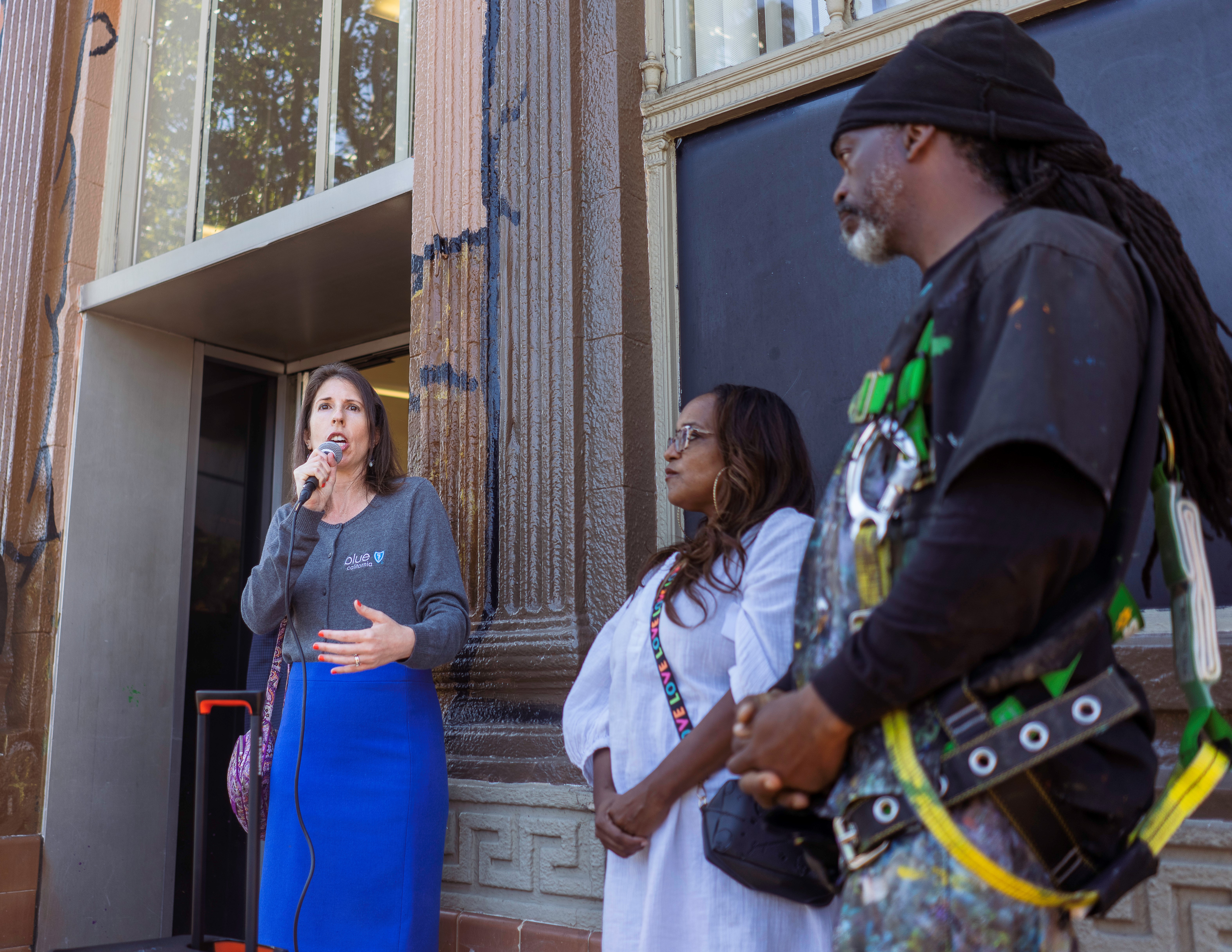 Huge Mural for Bayview-Hunters Point Unveiled in San Francisco | Blue ...