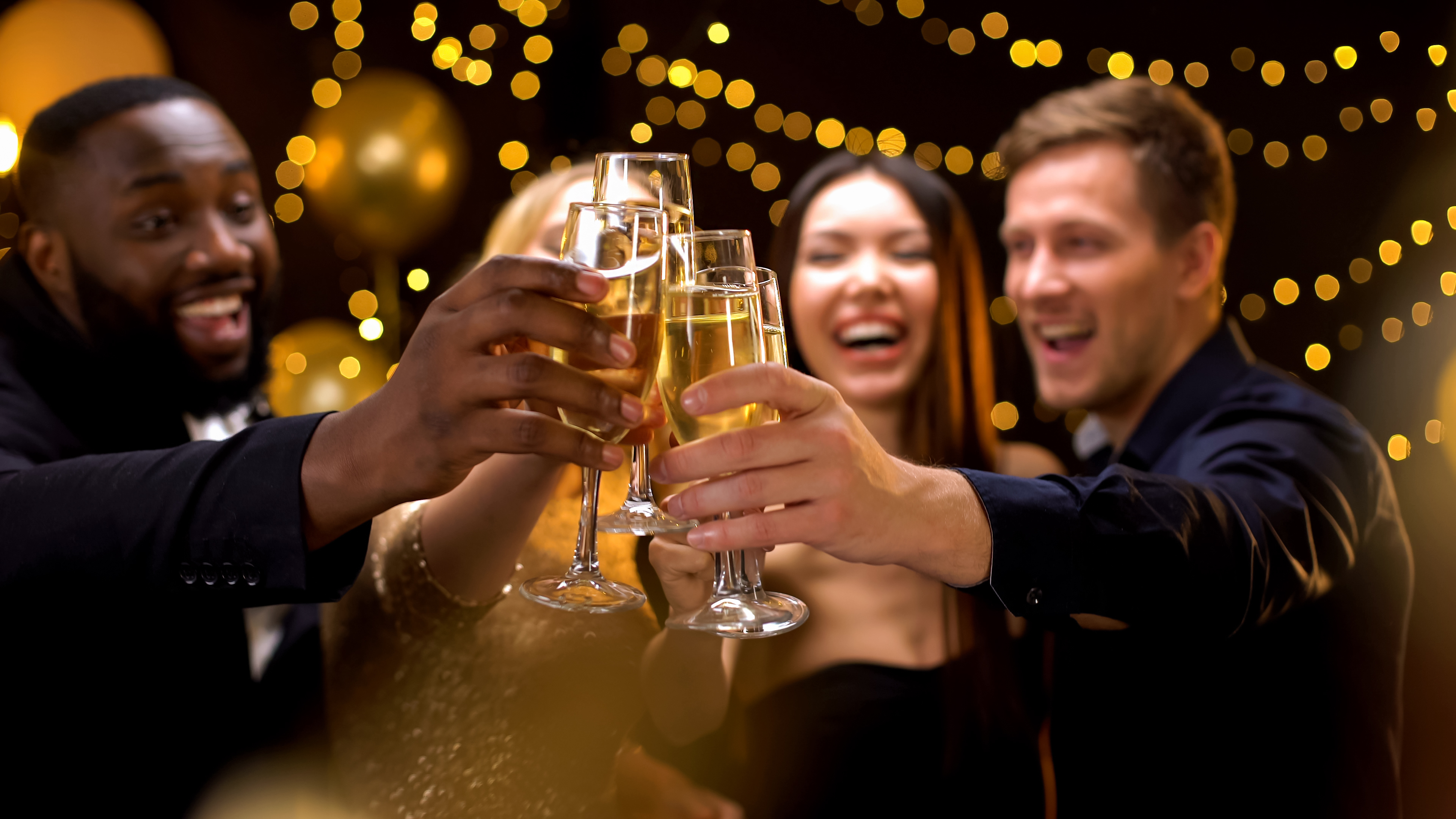 5 Tips for Striking a Balance With Alcohol During the Holidays | Blue ...