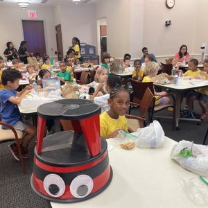 Judge Howard Hosts Shepherd Elementary School on DC Court of Appeals ...