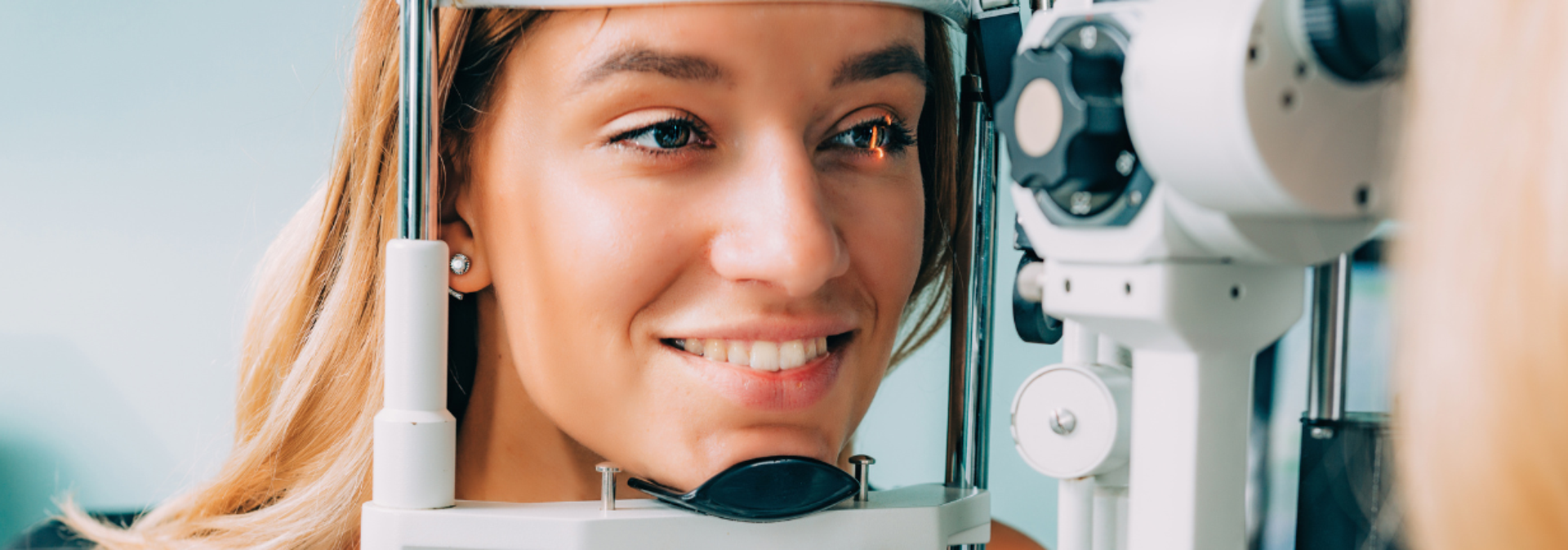 What does LASIK feel like? | University of Rochester Medicine