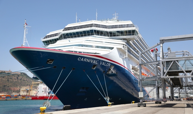 Carnival Valor Sailing Home to New Orleans with New Waterworks Aqua ...
