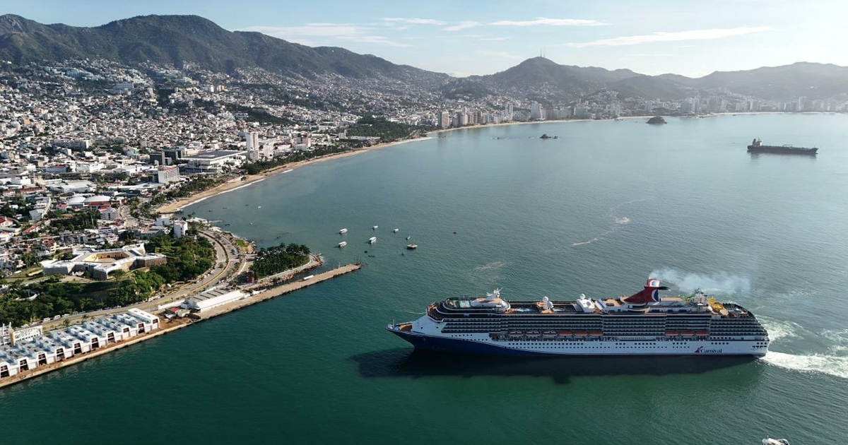 CARNIVAL LEGEND MAKES SURPRISE RETURN TO ACAPULCO, MEXICO | Carnival ...