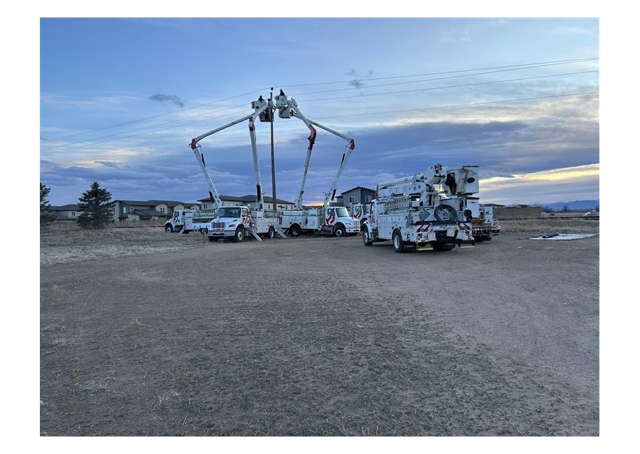 Xcel Energy crews work to restore power in northern Colorado following ...