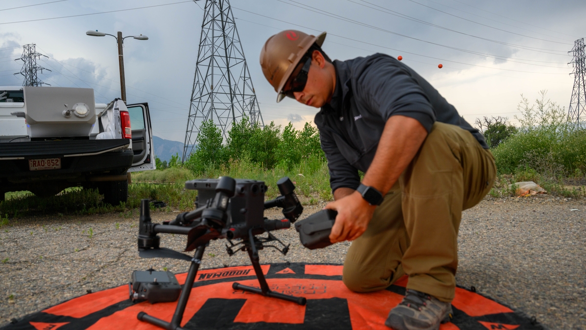Using advanced technology to combat wildfire risk | Xcel Energy Stories