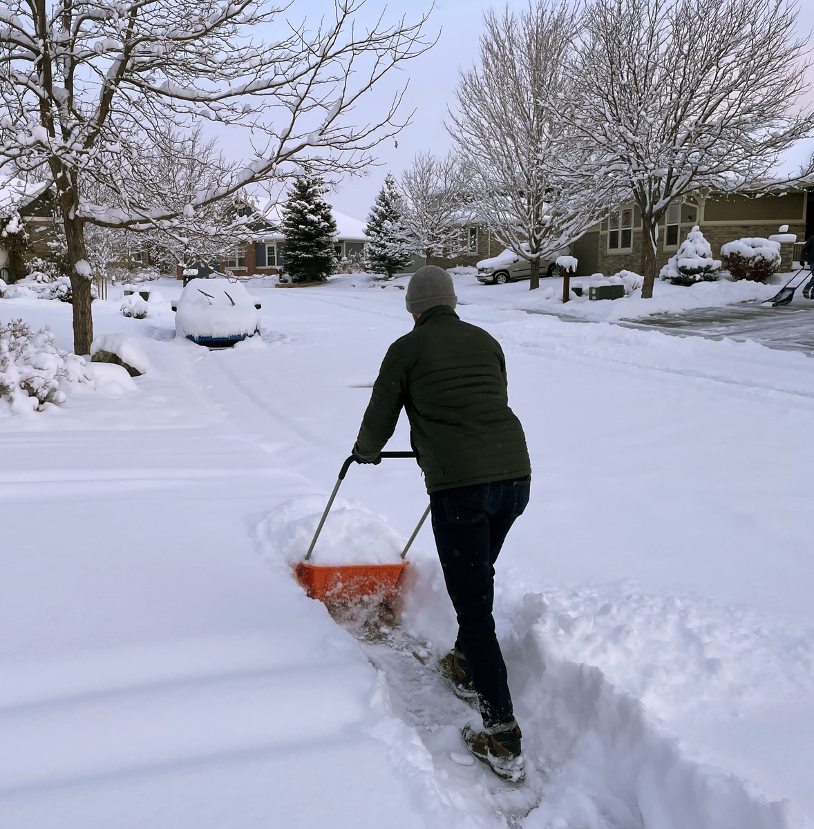 Snow shoveling, cold temperatures combine for perfect storm of heart ...