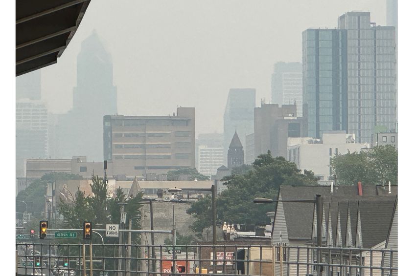 Photo | Wildfire hazy sky over Philadelphia | American Heart Association