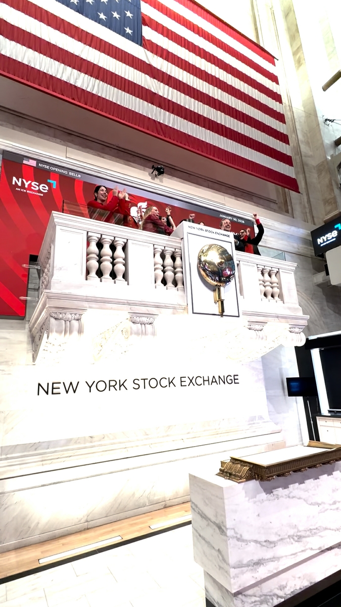 Photo | American Heart Association rings NYSE Opening Bell | American ...